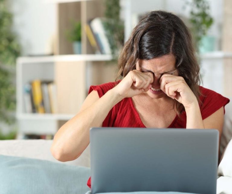 Cómo mitigar la fatiga visual producida por las pantallas